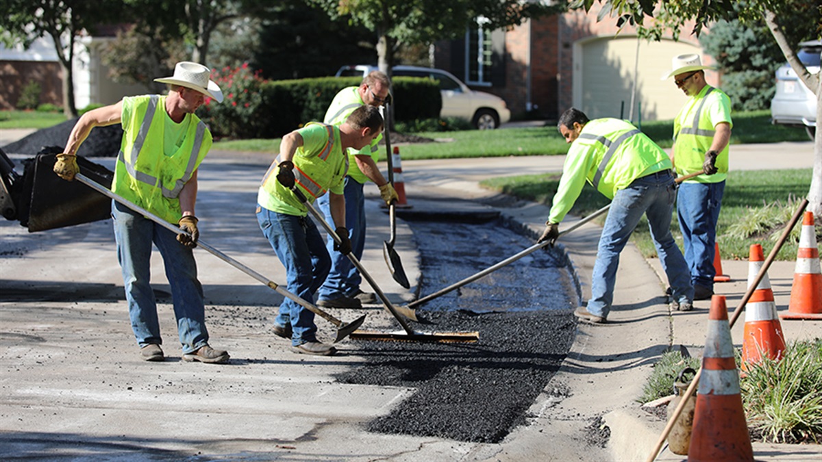 Street Maintenance - City of Lenexa, KS